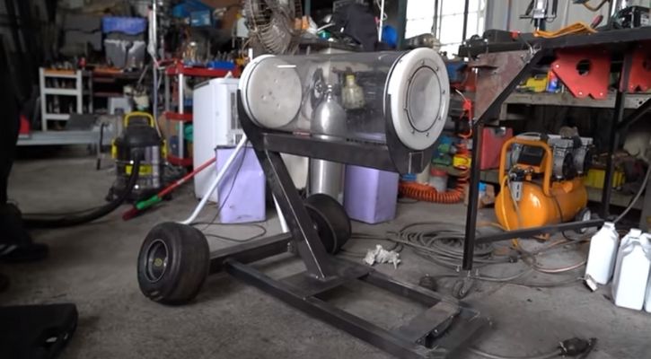 YouTuber Makes A Mobile Fish Tank On Wheels To Stroll Its Fishes Around ...