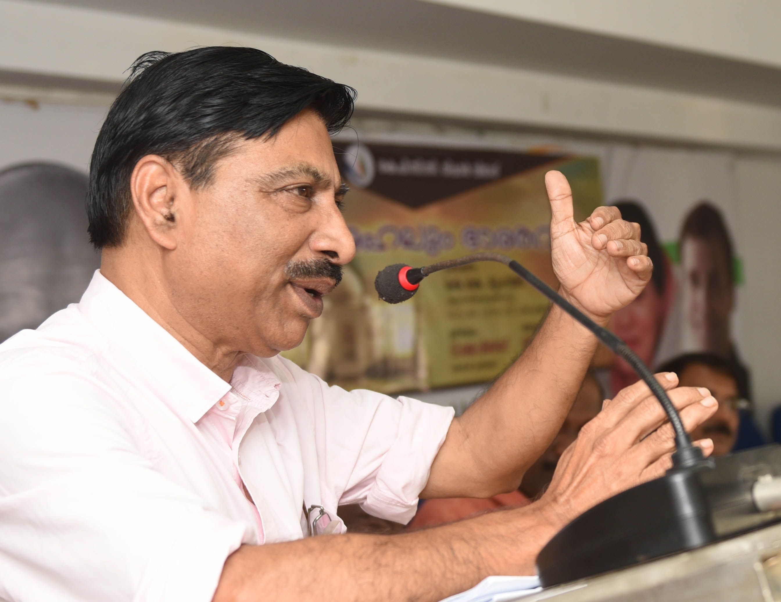 Not Just 22, There Are Over 100 Sealed Cells In Taj Mahal & No Idols ...