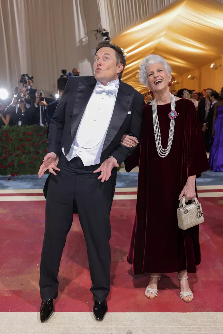At 74 Maye Musk Elon Musks Mom Makes History As The Oldest