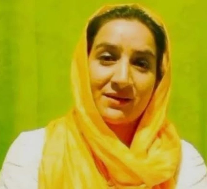 Hindu Bank Employee Shot Dead By Militants As Hundreds Of Terrified ...