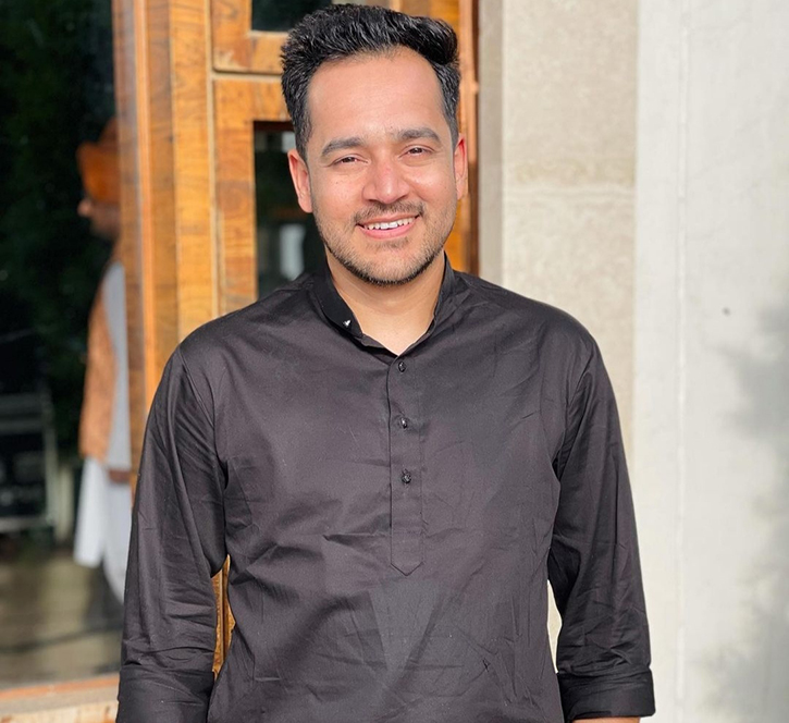 How Kashmir Artists Are Preserving The Pahari Language Through Music