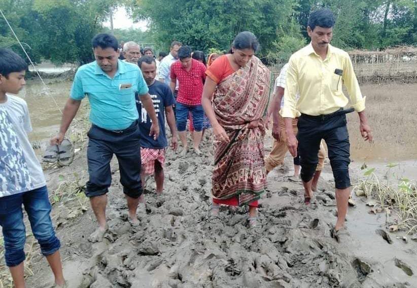 Meet Keerthi Jalli: IAS Officer Who Walked Barefoot Through Mud In ...