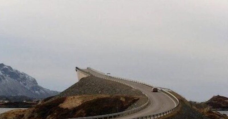 Optical Illusion Appears To Show A Road Coming To An End