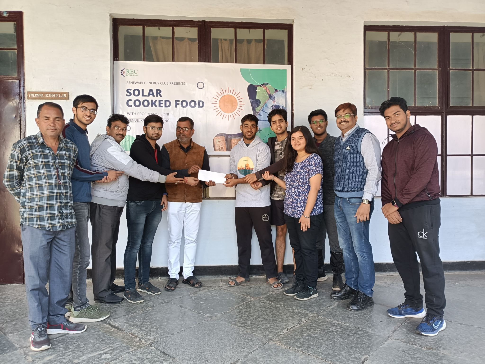 Sun-Cooked Cakes And Pizzas? These Solar Cookers Can Get It Done ...