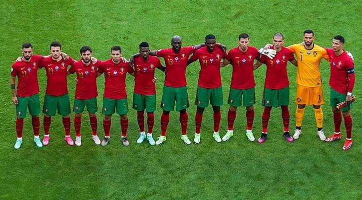 Did You Know Why Cristiano Ronaldo Stood Sideways During The National ...