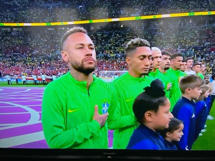 FIFA World Cup: Brazil Captain Neymar Steps Out With Sikh Boy For ...