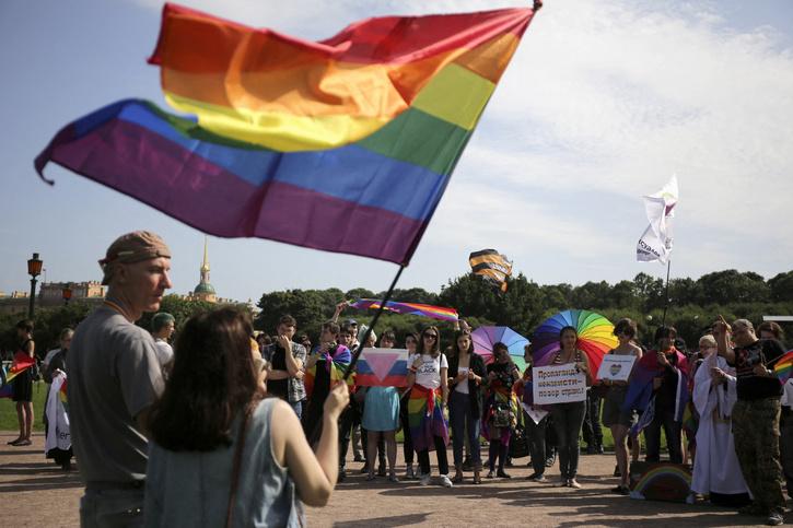 Russian Politicians Pass Bill Prohibiting Lgbtq Propaganda Among Adults