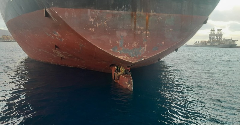 3 Men Survive 11 Days On A Ship Rudder