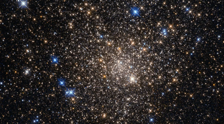 Hubble Shows Off A 'Globular Cluster' Of Hundred Thousand Stars