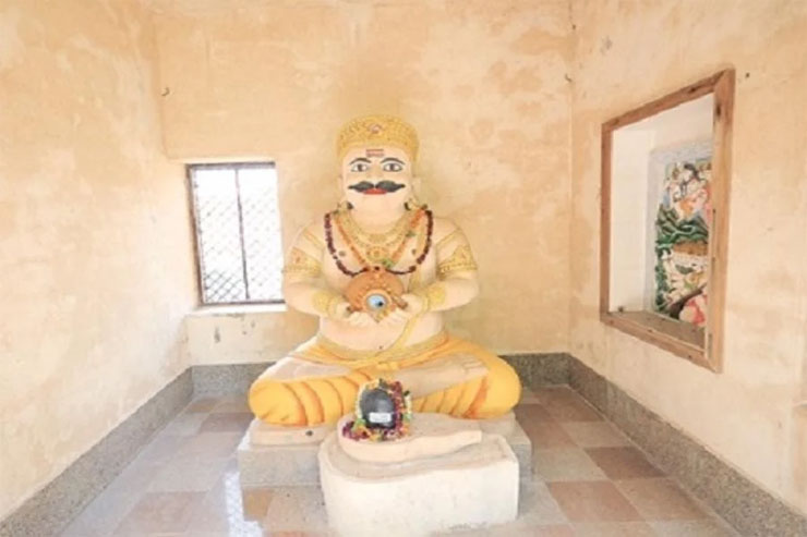 While The Country Sets Ravana Aflame On Dussehra, These Places In India ...