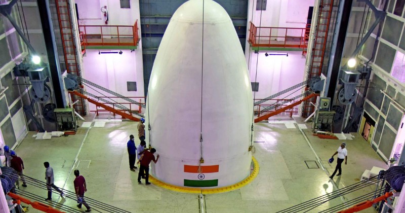 सलाम तो बनता है! ISRO का LVM3 रॉकेट OneWeb के 36 उपग्रहों का प्रक्षेपण ...