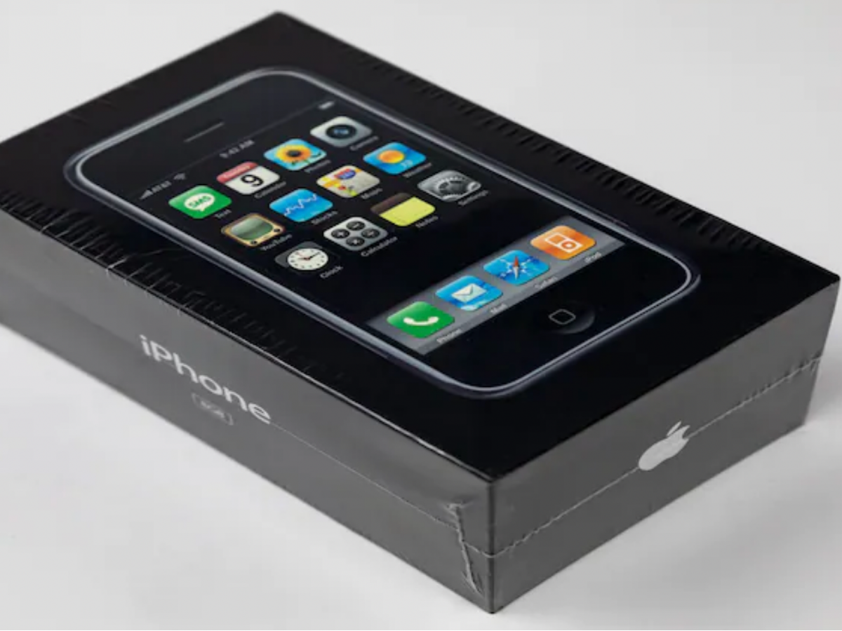 Unopened iPhone From 2007 In Its Original Box Sells For Over ₹32 Lakh ...