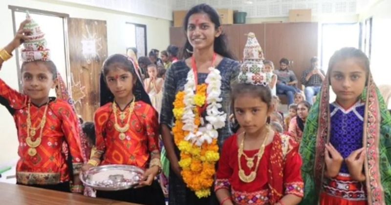 देश की पहली बालिका पंचायत वाला गांव, हर घर पर लिखा है सिर्फ बेटियों का ...