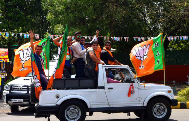 Explained: What Is The Conflict Over Municipal Corporation of Delhi ...