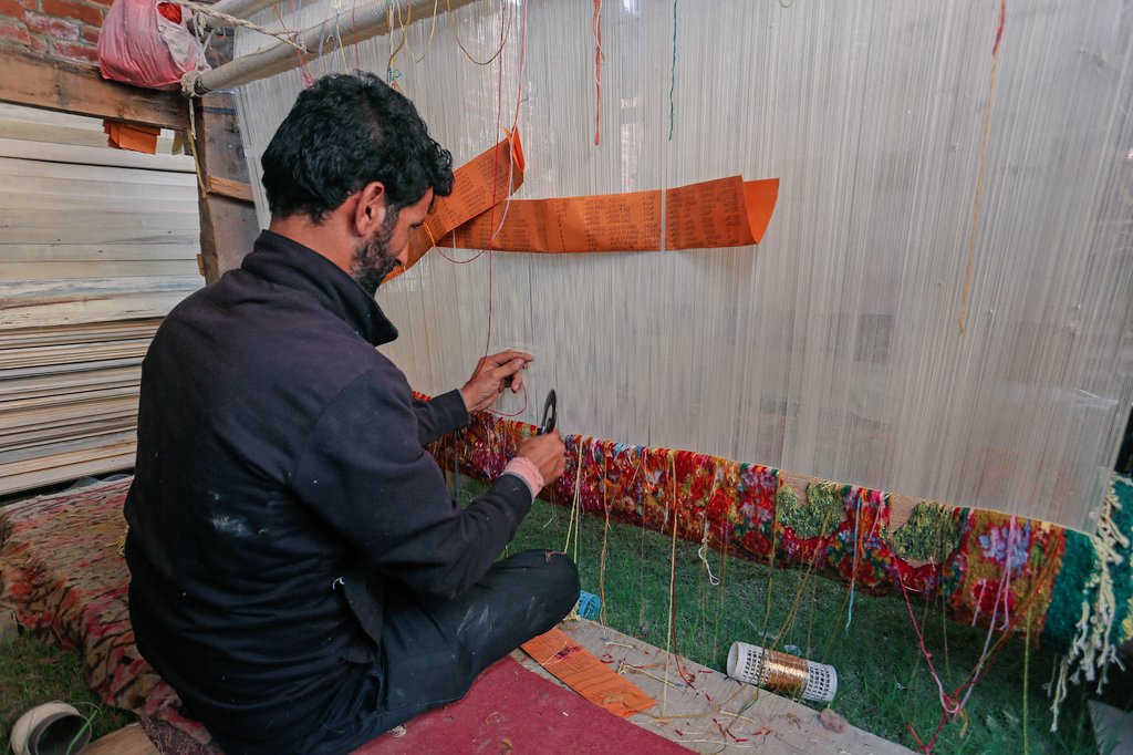 These Hand-Woven Kashmiri Carpets Are All Set To Embellish New Parliament Building