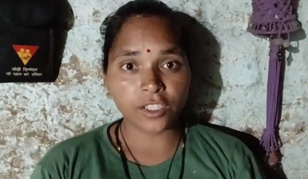Bhopal Woman Save Man From Flash Flood