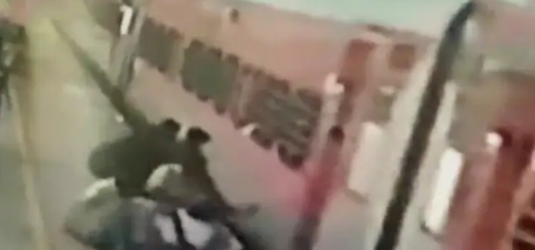 RPF Officer Rescues Passenger From Falling Between Moving Train And ...