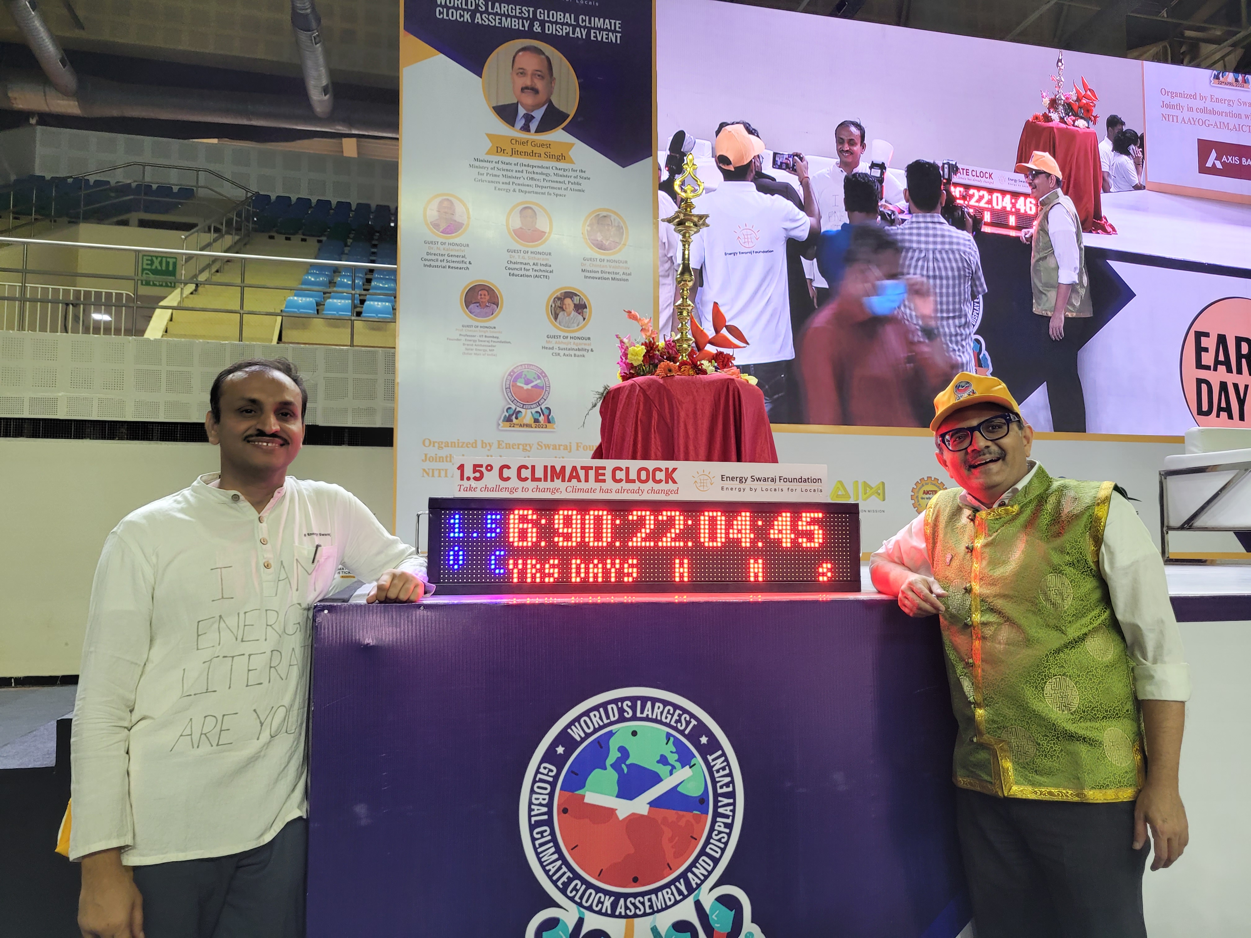 On Earth Day, Thousands Come Together To Set A Record For Assembling ...