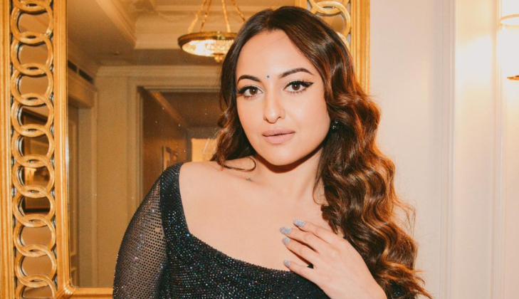 Sonakshi Sinha To Make Her OTT Debut, Turns Police Officer For Reema Kagti's Series 'Dahaad'