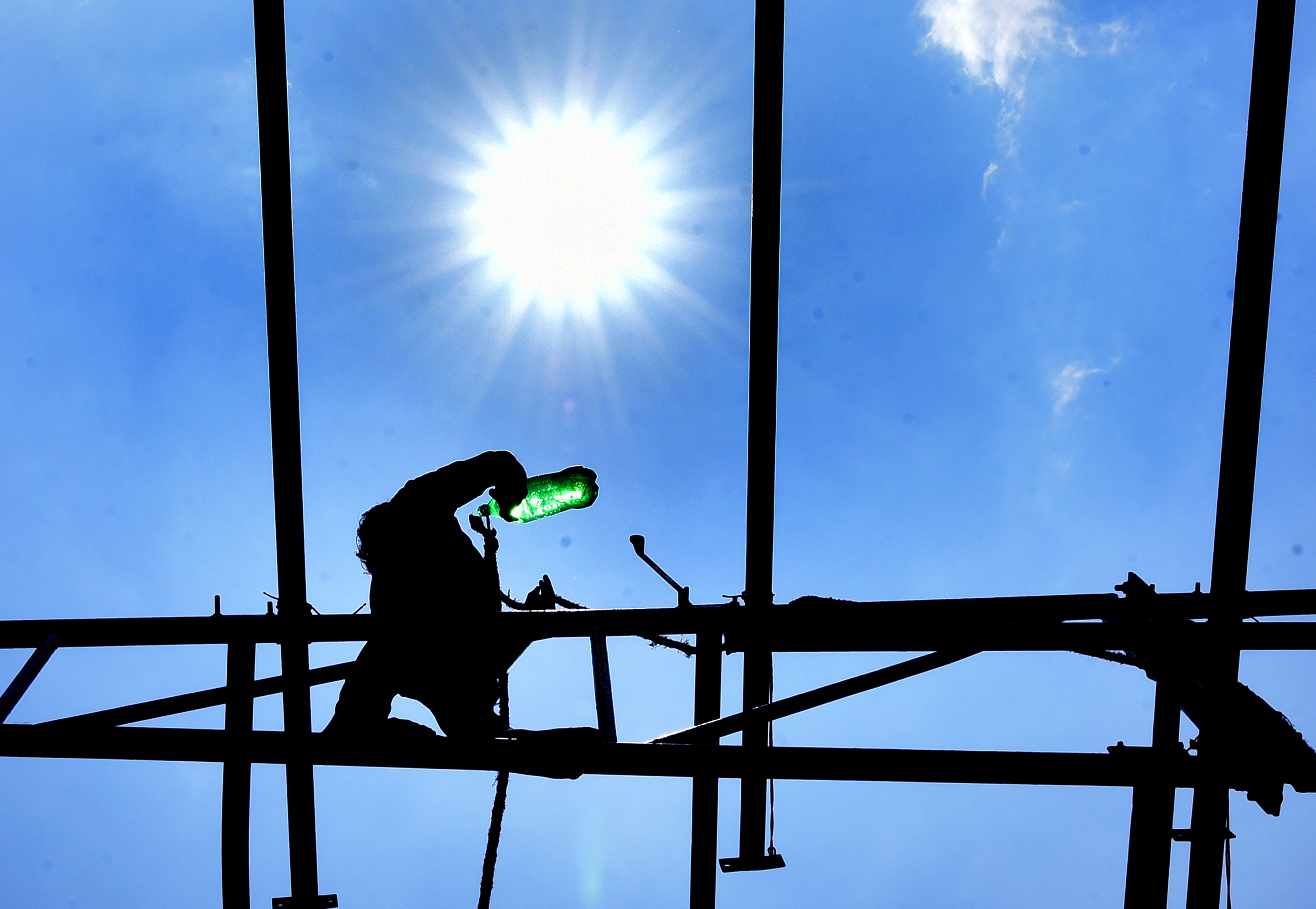 On Earth Day, Thousands Come Together To Set A Record For Assembling ...