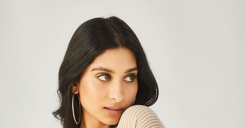 एक्ट्रेस Poonam Dhillon से ज्यादा खूबसूरत हैं उनकी बेटी Paloma, ये ...