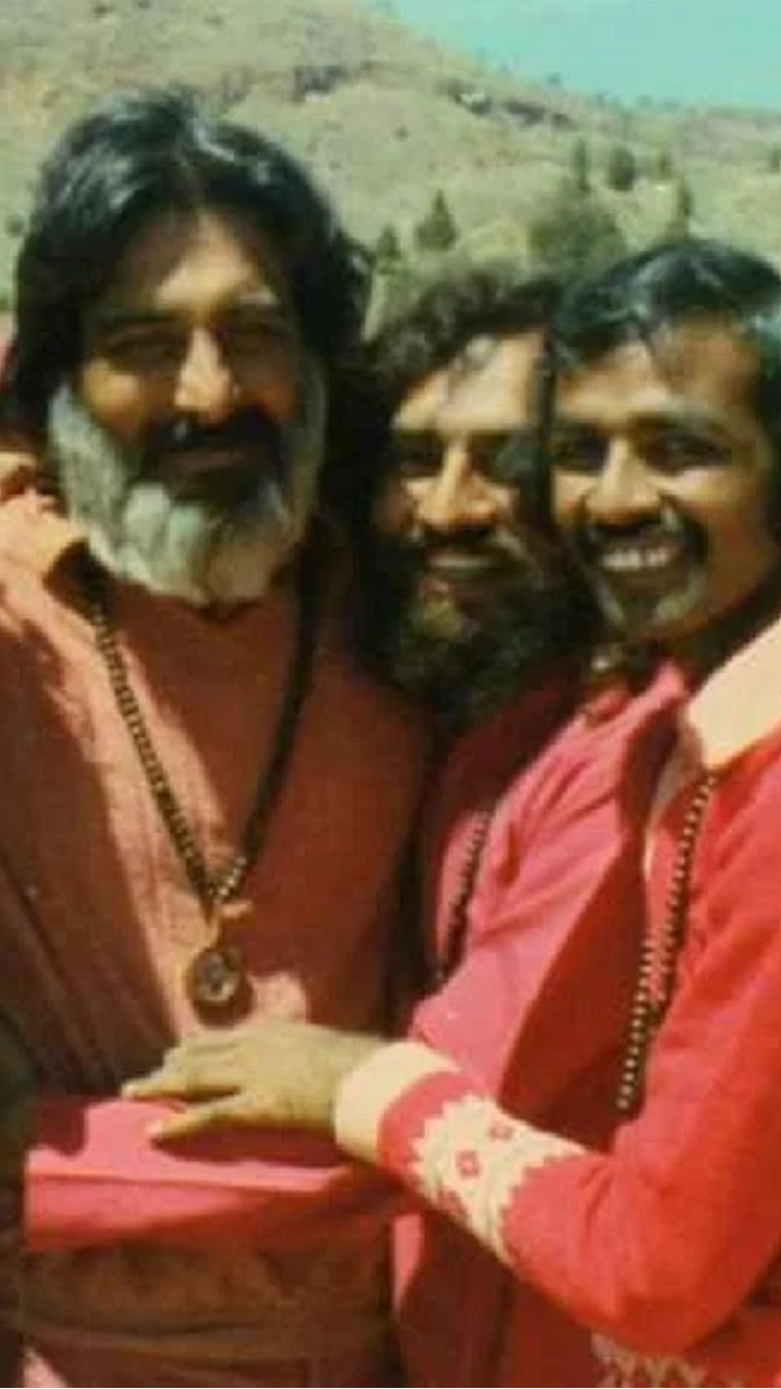Vinod Khanna’s Rare And Unseen Pics From Osho's Ashram