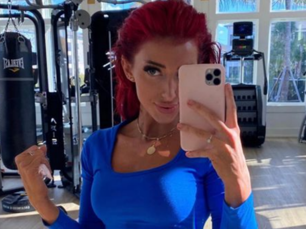 Californian Woman Who Has Rejected The Idea Of Real-Life Dating Has ...