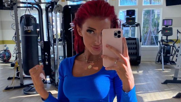 Californian Woman Who Has Rejected The Idea Of Real-Life Dating Has ...