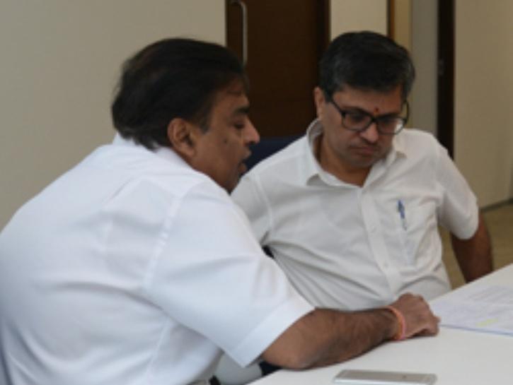 Loyalty Pays Well! Mukesh Ambani Gifts His Right-Hand Manoj Modi A ...