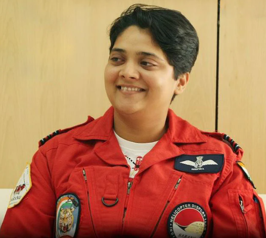 Wing Commander Deepika Mishra ने रचा इतिहास, वीरता पुरस्कार पाने वाली IAF की पहली महिला अफसर बनी