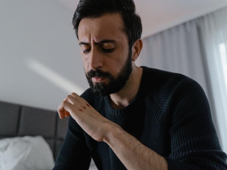 Debunking The Myth Of Knuckle Cracking