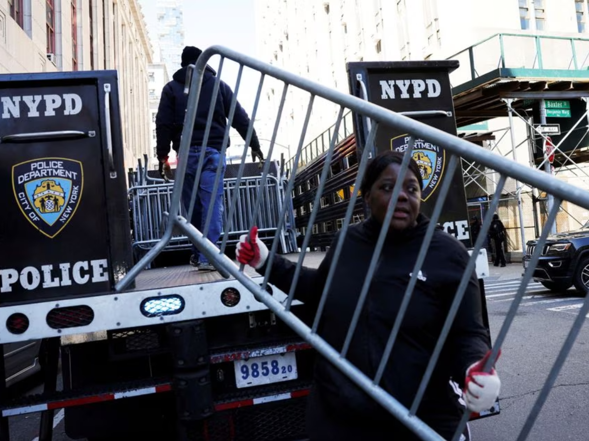 With Blocked Roads And Shut Courtrooms, New York Prepares For Donald ...