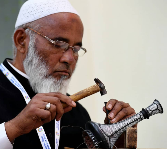 Padma Awards 2023: कौन हैं Shah Rasheed Ahmed Quadri जिन्होंने पद्म श्री पाने के बाद PM मोदी से ...