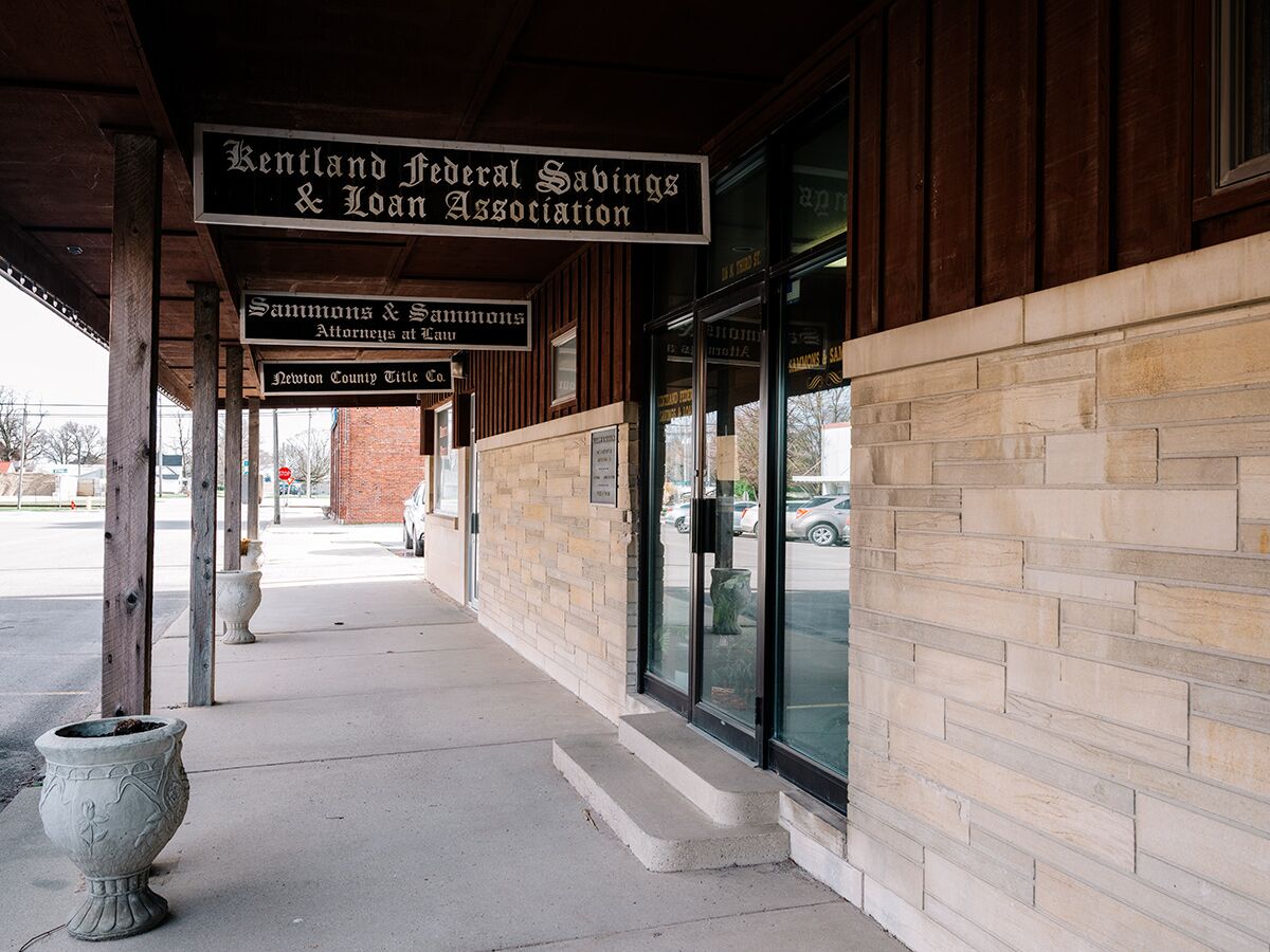 Inside America’s Smallest Bank That Has No ATM, No Fees & No Website