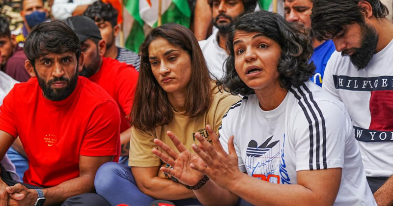 Indian Wrestlers Protest: दिल्ली पुलिस ने WFI प्रमुख, बृज भूषण सिंह के ...