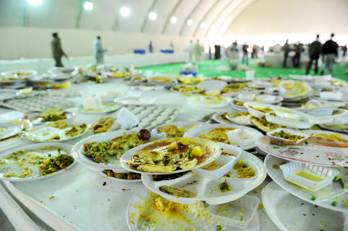 Here Are 5 Simple Ways To Cut Down Food Wastage And Help Save The Planet