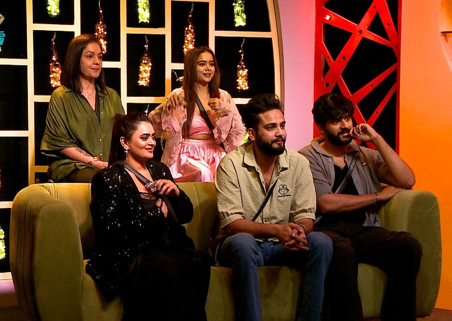 Systum Hang Wild Card Contestant Elvish Yadav Takes Home The Coveted