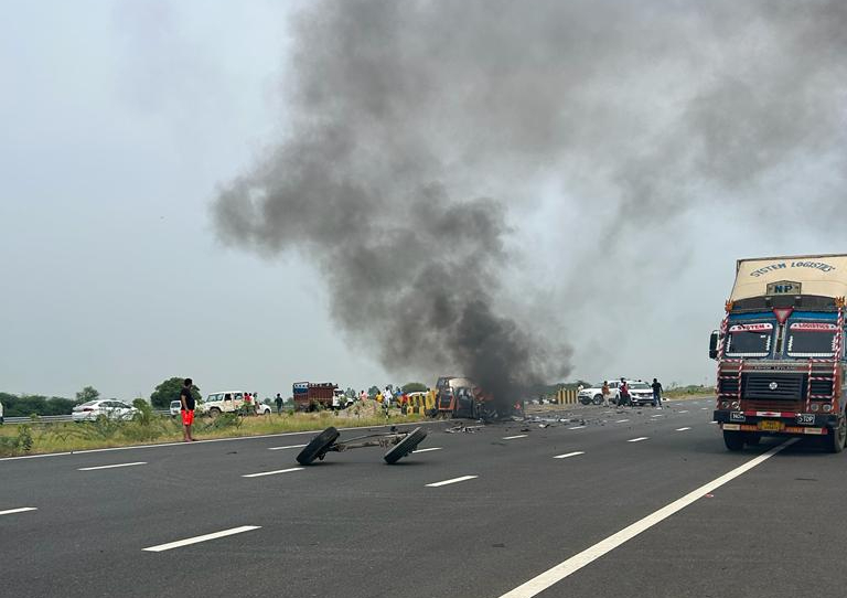 Kuber Group's Vikas Malu Was Inside Speeding Rolls Royce That Crashed ...