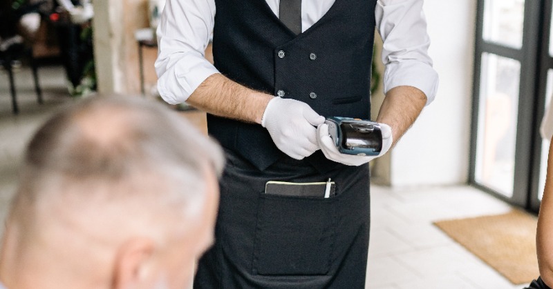 Waiter Pursues Man Over Rs 45,000 Tip