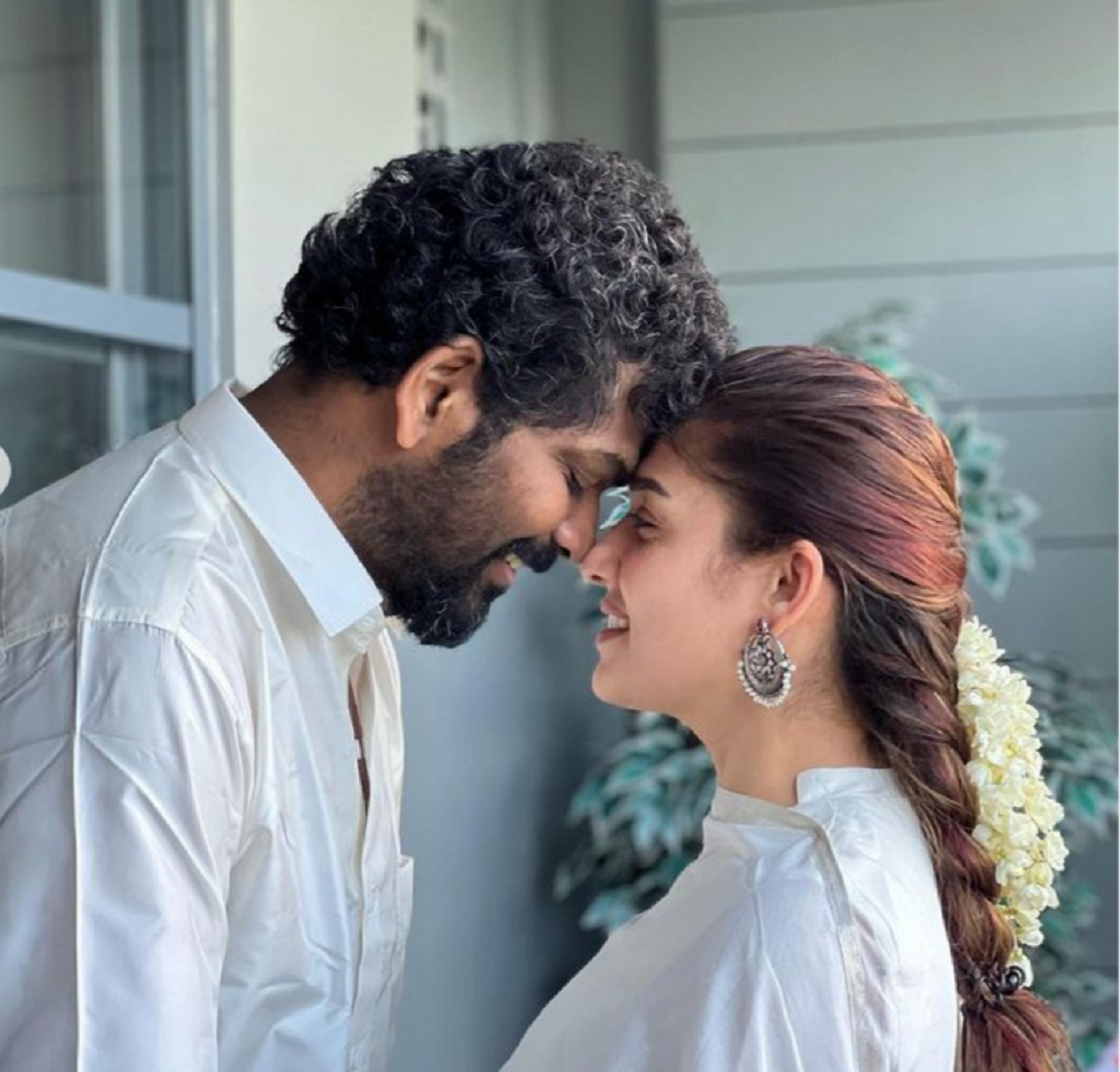 Shah Rukh Khan's Jawan Co-Star Nayanthara's Onam Pics With Husband Vignesh Shivan & Twins Go Viral