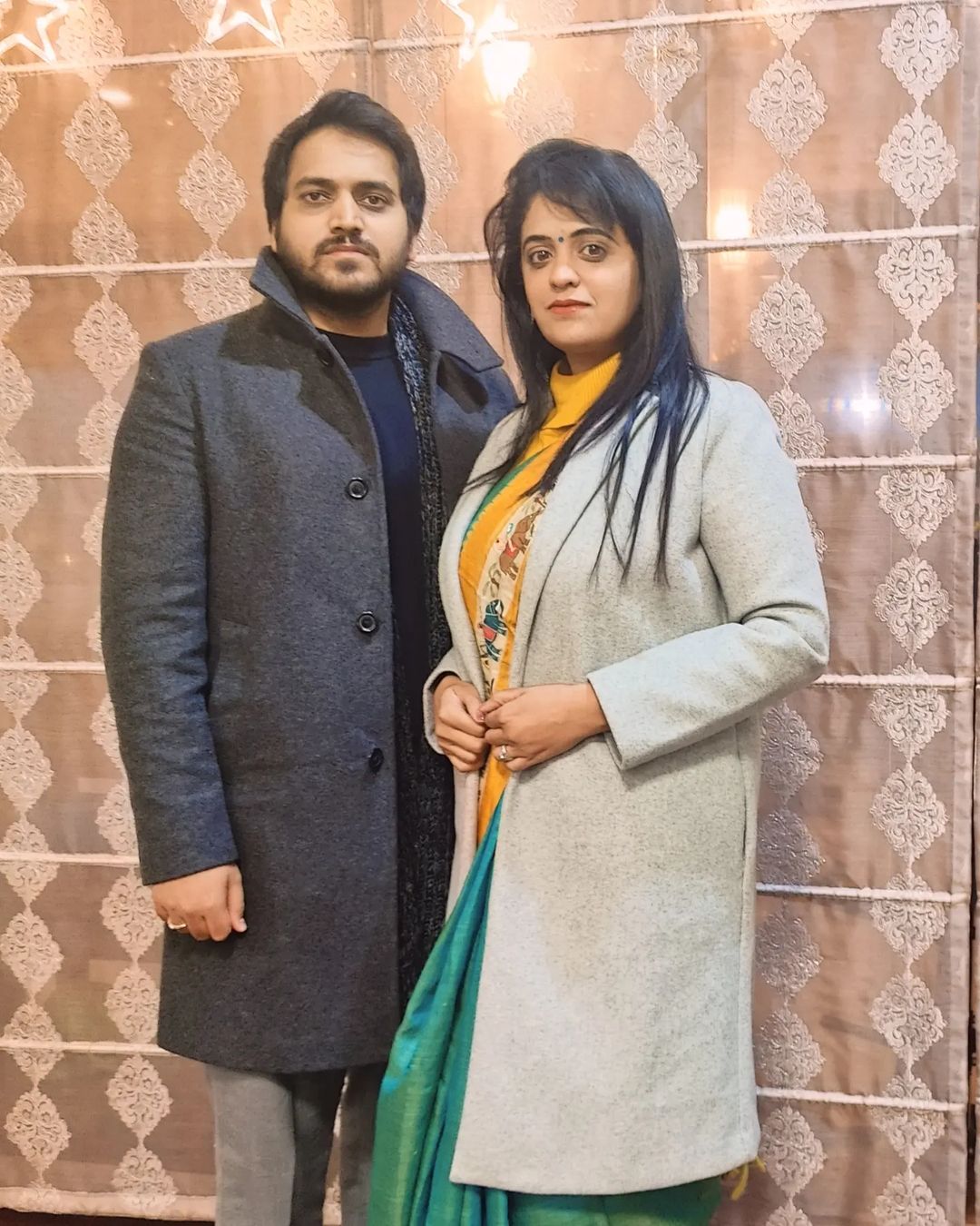 Love story of IAS Charchit Gaur and IFS Aarushi Mishra: कोटा में मिले, IIT में प्यार हो गया ...