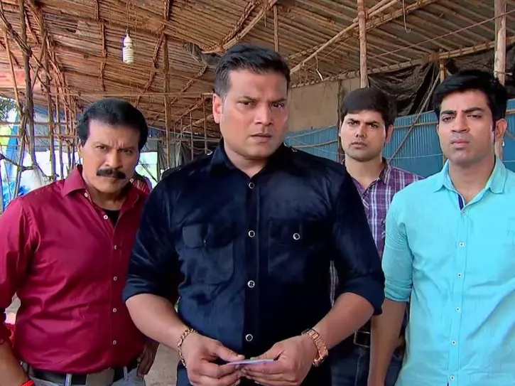 Cid Actor Dinesh Phadnis Aka Fredericks Passes Away Aged 57 Was On Ventilator Support For Days