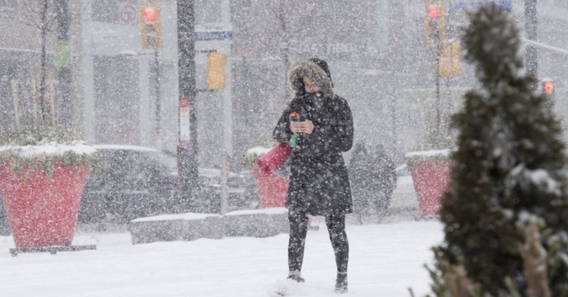Snowfall Alert In Toronto As Winter Weather Travel Advisory Issued