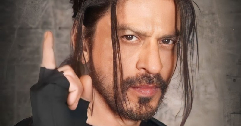 SRK की Pathan अब तक नहीं देखी तो फिल्म से जुड़ी ये 8 बातें आपके लिए ही हैं!