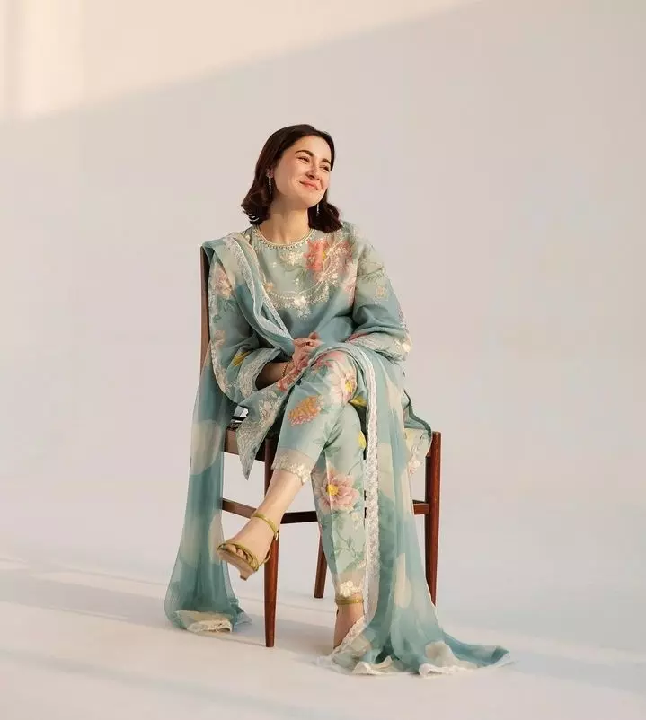 Pakistani Actor Hania Aamir Dances To RRR Song 'Naatu Naatu' At A Wedding Pakistani Actor Hania Aamir Dances To RRR Song 'Naatu Naatu' At A Wedding