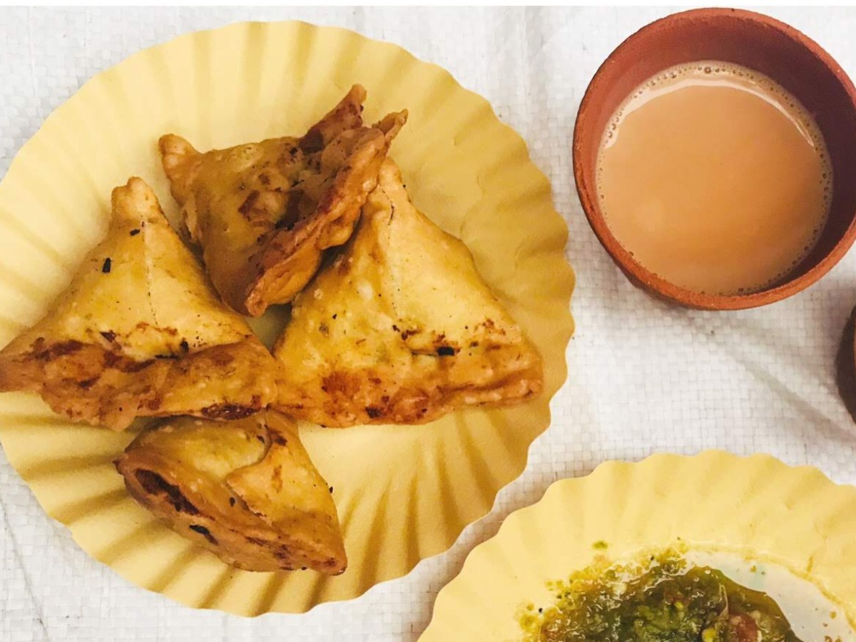 UK Youngsters Are Ditching Biscuits And Eating Samosas With Chai: Survey