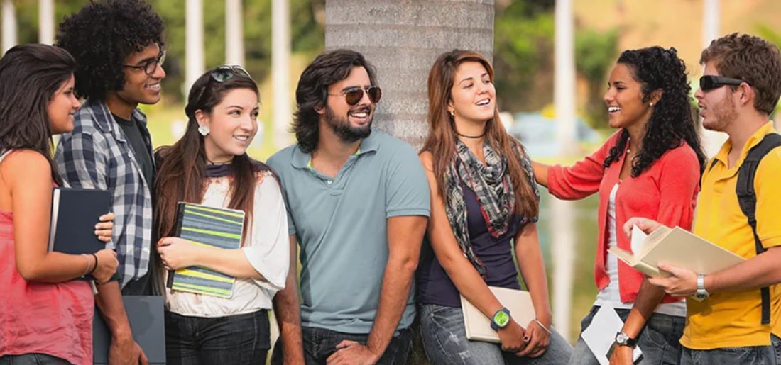 Narayana Murthy Urges Youngsters To Resist Moonlighting & Work From Home