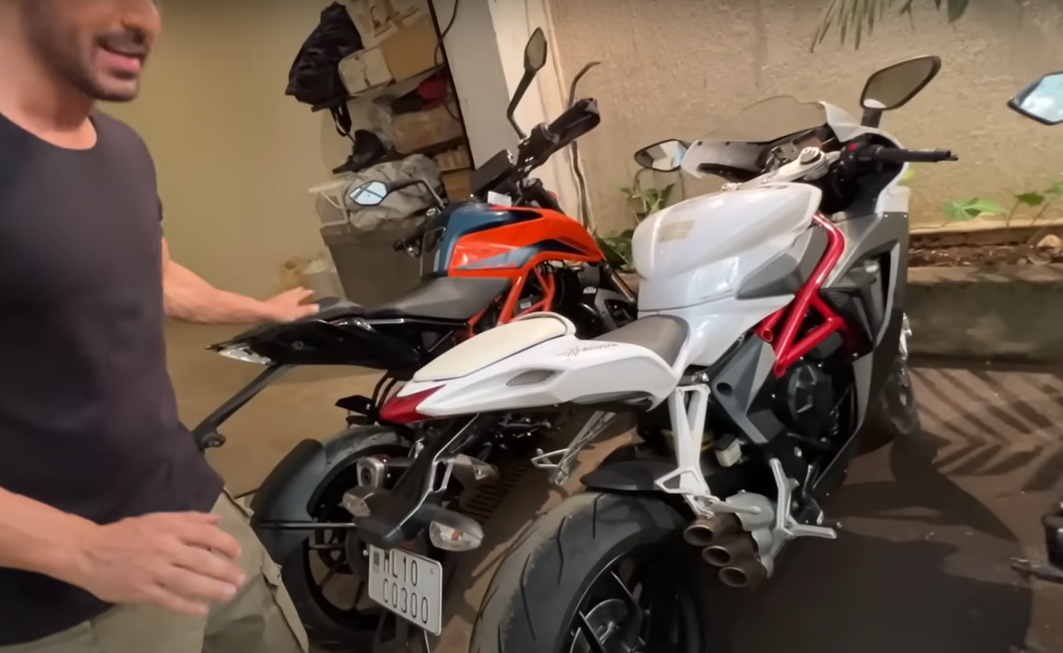 Kawasaki Ninja To Hayabusa, Check Out These Pics Of John Abraham's Most ...