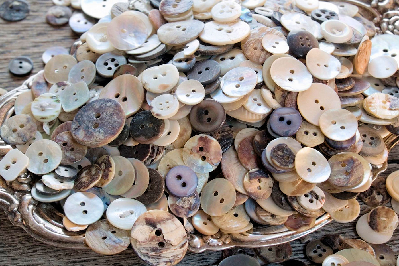 भारत में हुई थी Button की खोज, पहले अमीरों का आभूषण बना फिर सबकी जरूरत ...