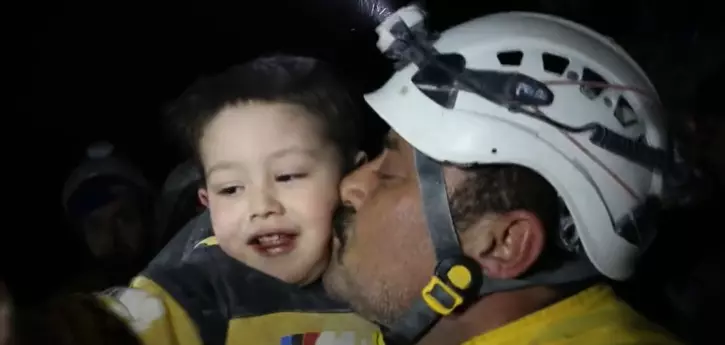 Video Of Little Boy Being Pulled Out Of Earthquake Rubble Video Of Little Boy Being Pulled Out Of Earthquake Rubble